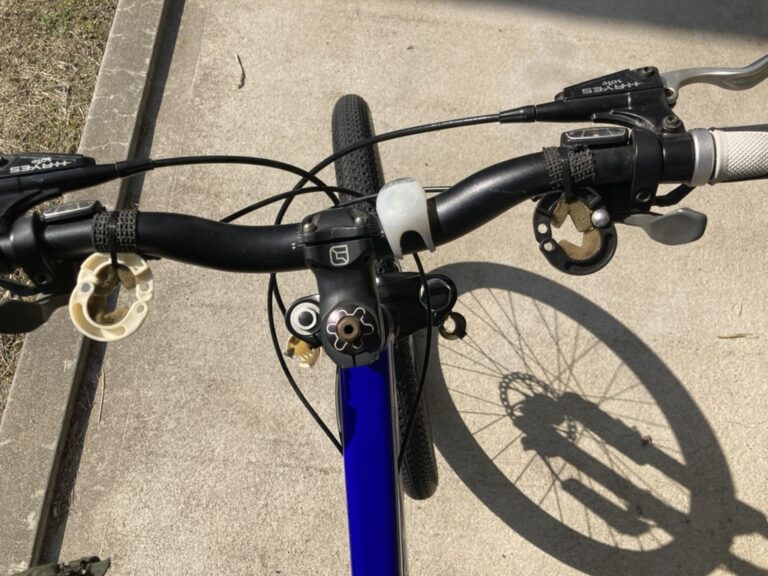 ヘイズ 油圧ブレーキのオイル交換とマスタの洗浄【HAYES Sole】