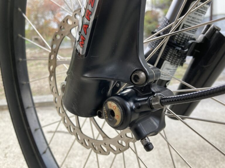 ヘイズ 油圧ブレーキのオイル交換とマスタの洗浄【HAYES Sole】